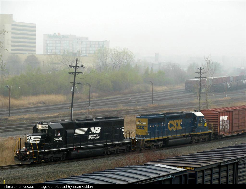 NS 3426 & CSXT 8813